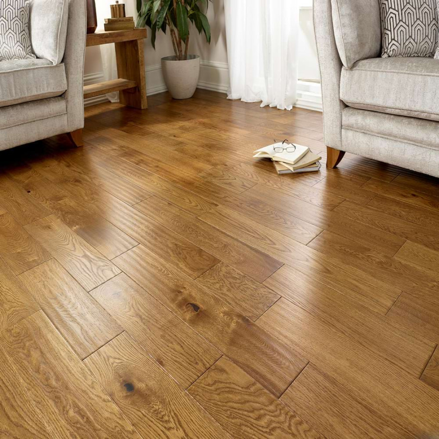 Hanwell Golden Oak Plank, Handscraped, Satin Lacquer Finish